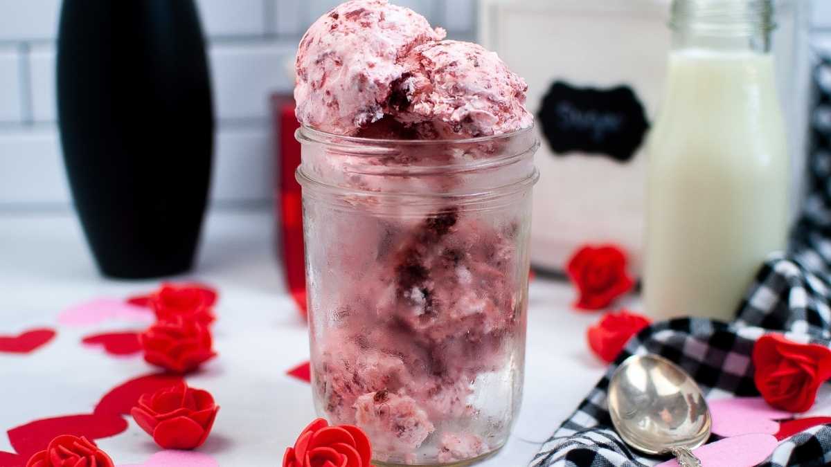 Red Velvet Ice Cream Recipe | Easy Everyday Recipes