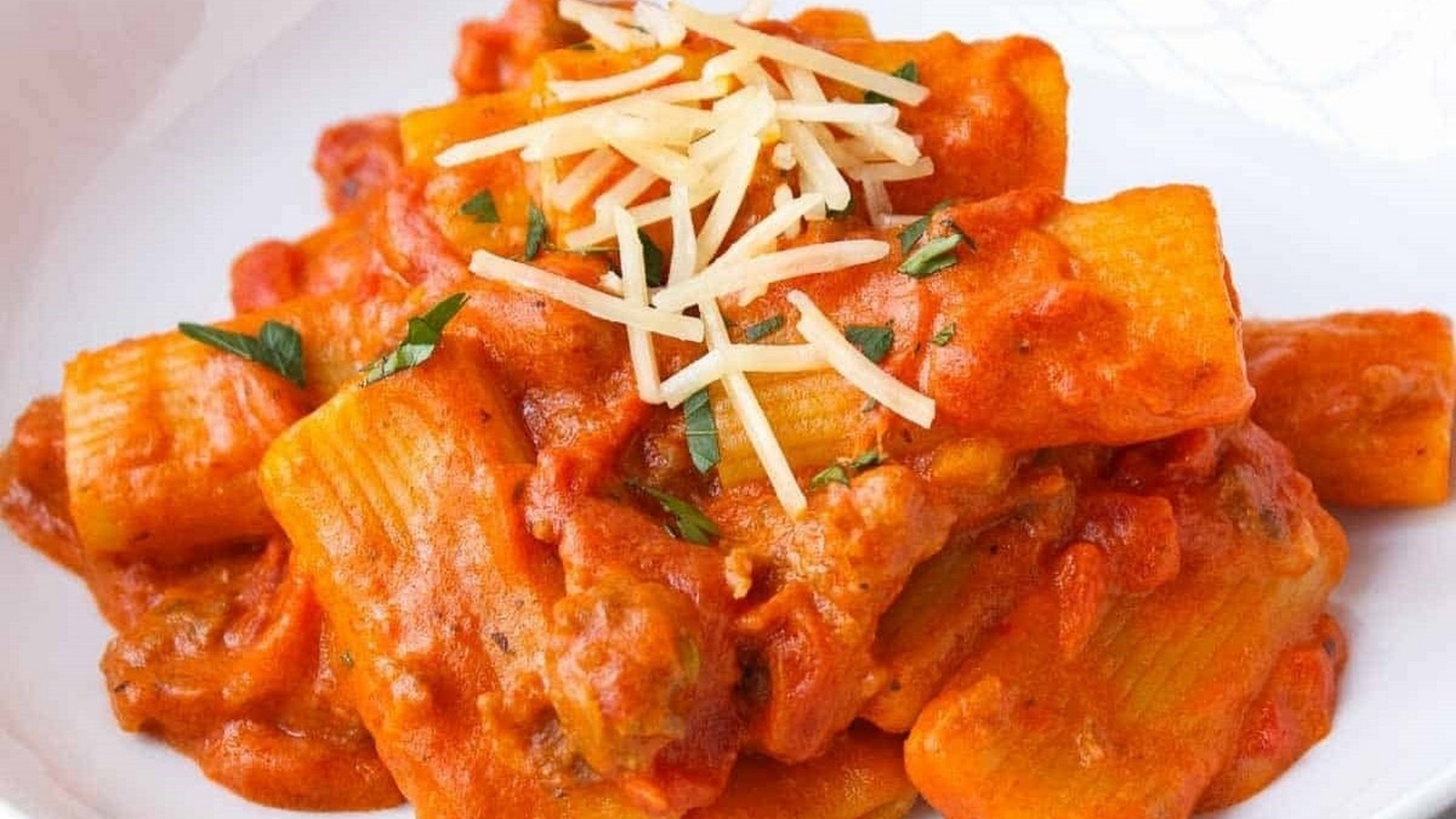 15 Recipes To Help Finish Off That Can Of Tomato Paste | Easy Everyday ...